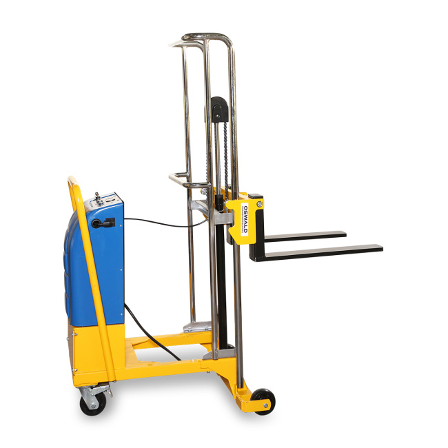 Mini-Stapler semi-elektrisch 250 kg, 1,4 m Hubhöhe, freitragende Gabe
